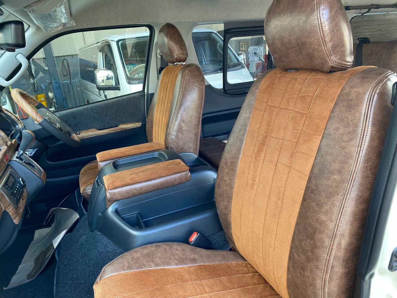 ランクル、ハイエース、USトヨタ専門店：フレックス・ドリーム 店舗ブログサイト｜ » flexdream ハイエース三郷店 ライトイエロー FD－BOX3のご紹介！！flexdream blog